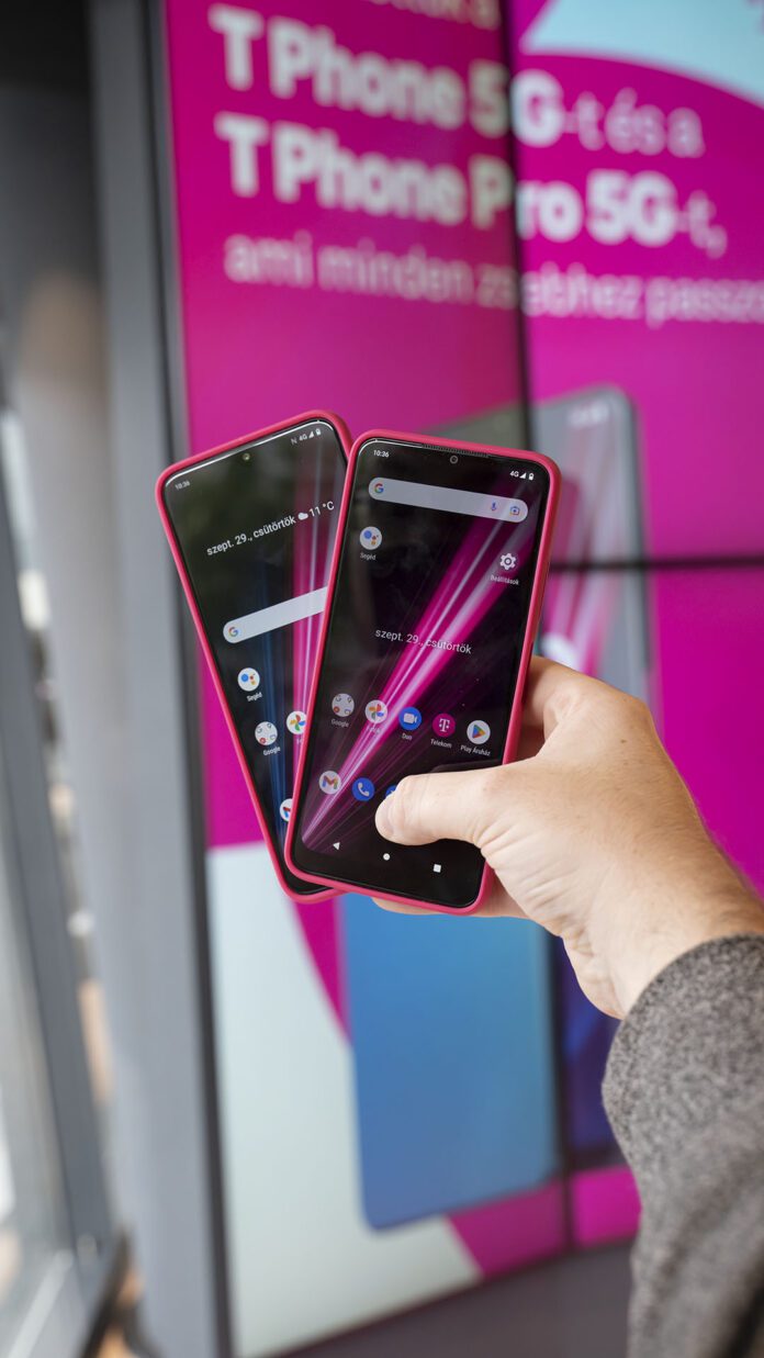 Hivatalos a T Phone 5G páros, a Telekom saját márkás készülékei - Tech2.hu