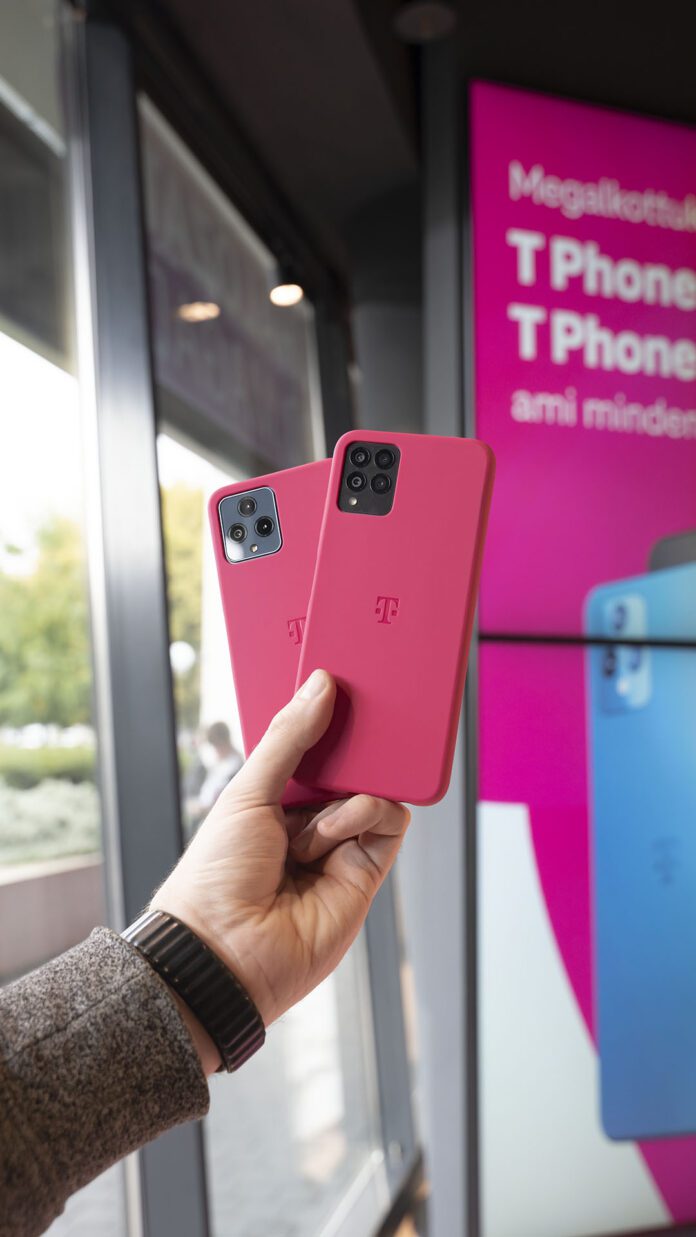 Hivatalos a T Phone 5G páros, a Telekom saját márkás készülékei - Tech2.hu